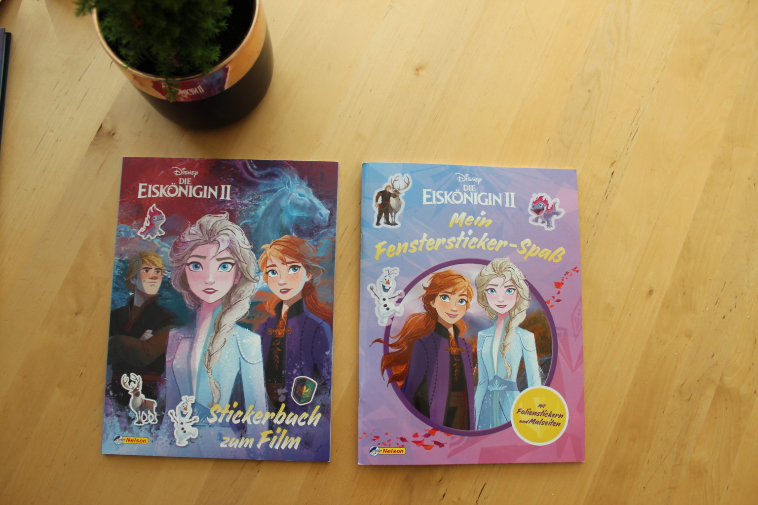 Frozen II - Buch zum Film zu gewinnen - Mamalismus Familie